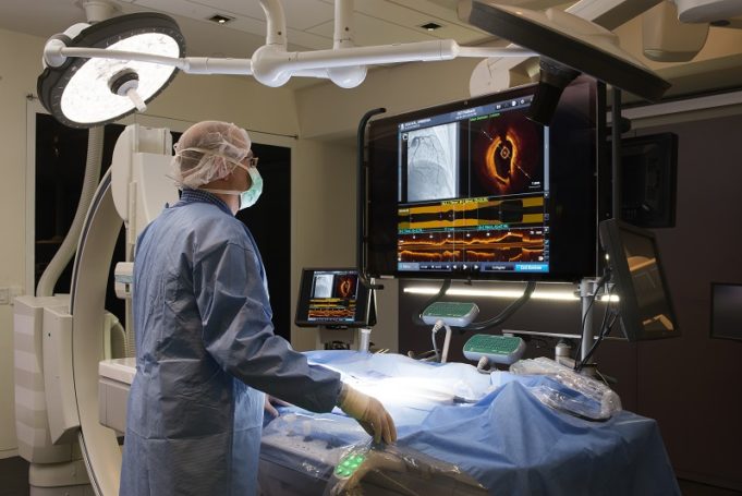 US launch for Abbott’s Ultreon AI-based coronary imaging platform ...